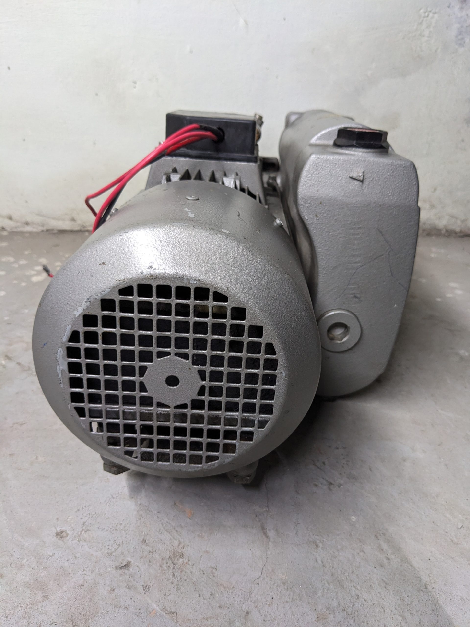 Becker u 4.40 Wuppertal Vacuum Pump - High Performance for Industrial ...